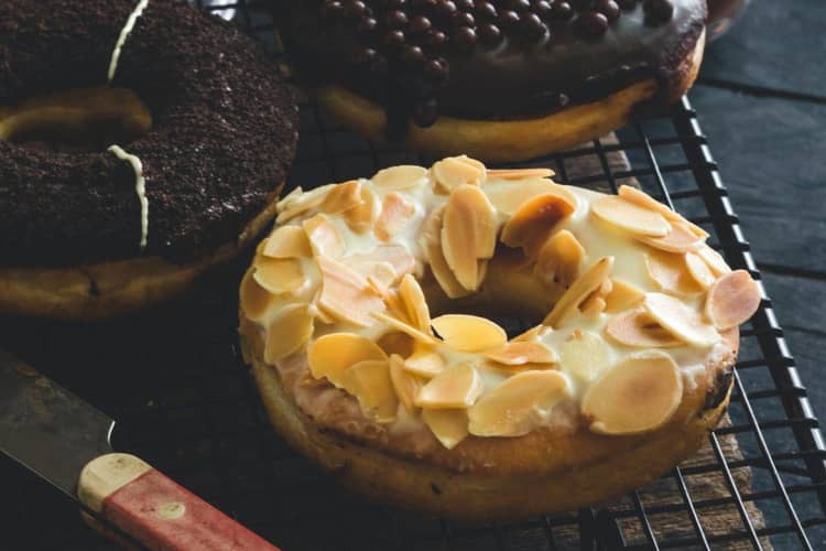 11 Topping Donat Paling Sering Diburu, Bukan Cuma Glaze | IDN Times