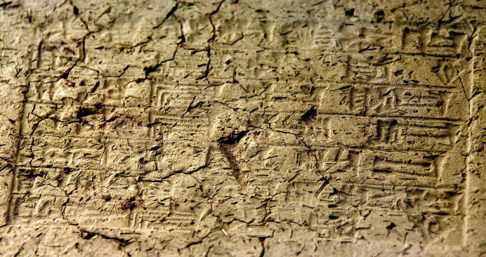 Fakta Aksara Paku Cuneiform, Sistem Penulisan Tertua di Duni | IDN Times