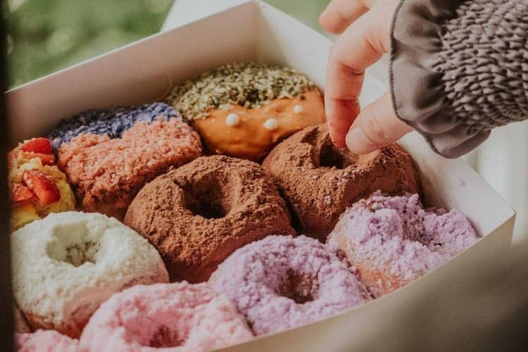 101 Daftar Menu dan Harga Donat Bahagia yang Kekinian | IDN Times