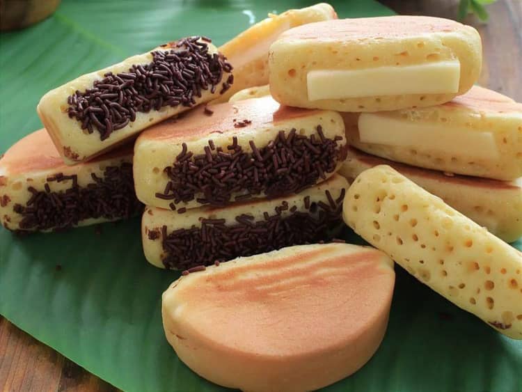 Perbedaan Kue Pancong dan Pukis, Bentuknya Sulit Dibedakan | IDN Times
