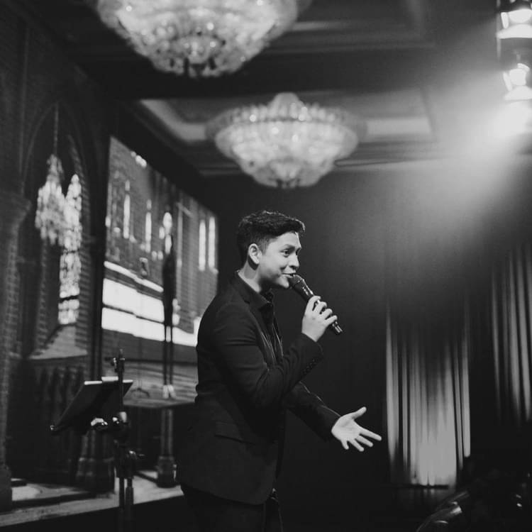 Biodata dan Profil Adikara Fardy, Nyanyi di Istana Merdeka | IDN Times