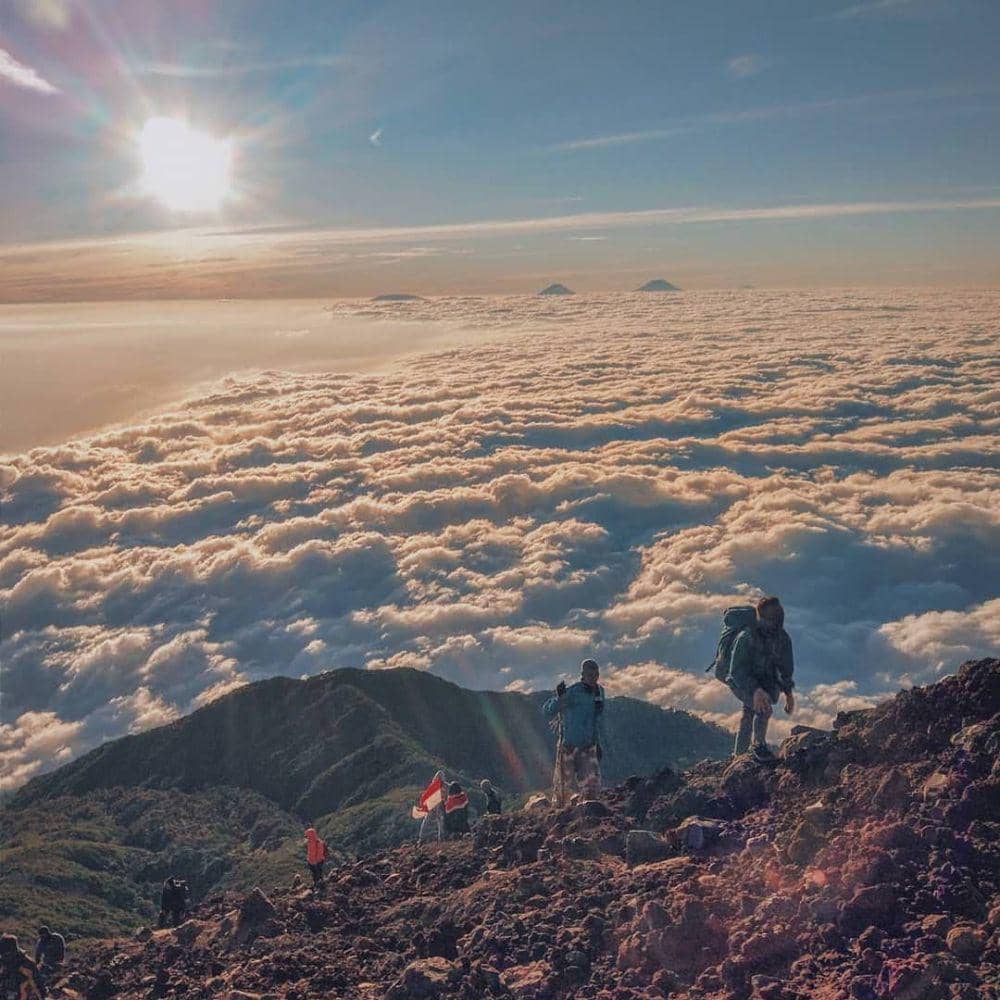 Jalur Pendakian Gunung Slamet Via Bambangan Rute | IDN Times Jateng