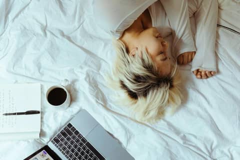 3 Manfaat Minum Kopi Sebelum Tidur Siang alias Coffee Nap | IDN Times
