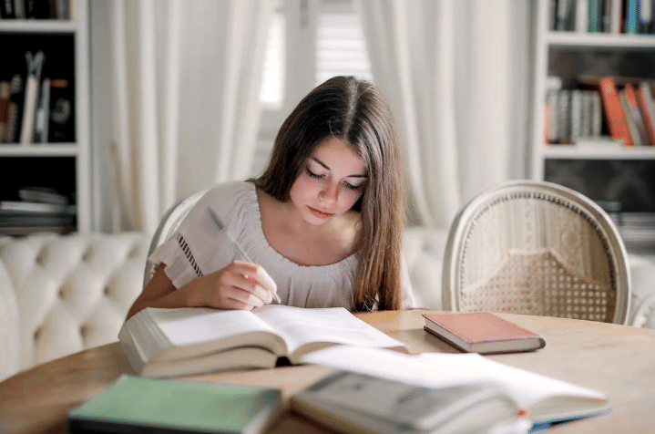 Cara Membuat Essay yang Baik dan Benar, Lebih Profesional! | IDN Times