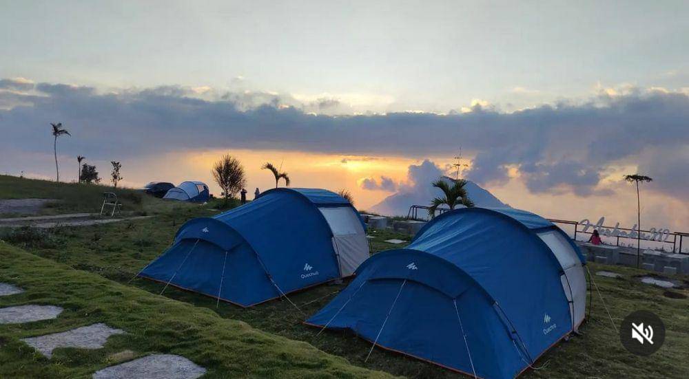 8 Pesona Glamping Merbabu 360, Camping Mewah dengan View Tuj | IDN ...