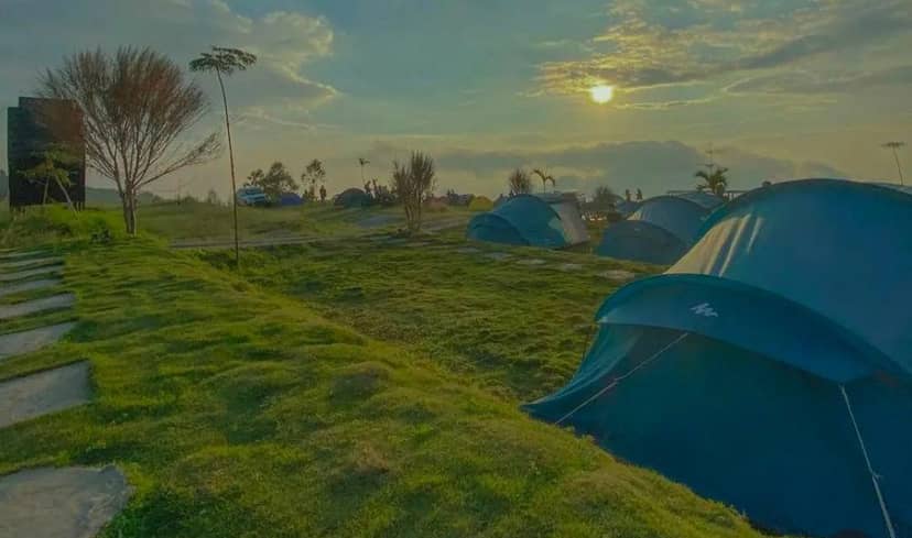8 Pesona Glamping Merbabu 360, Camping Mewah dengan View Tuj | IDN Times Jateng