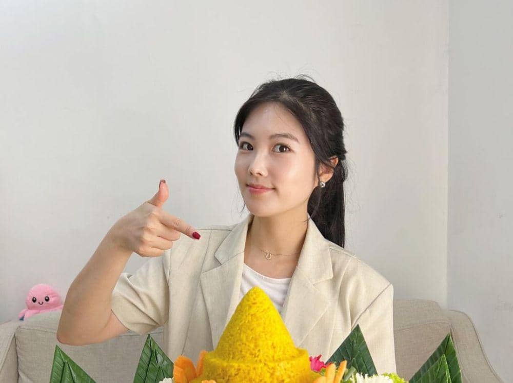 7 Video Kuliner Noona Rosa, Kreator Konten Korea | IDN Times