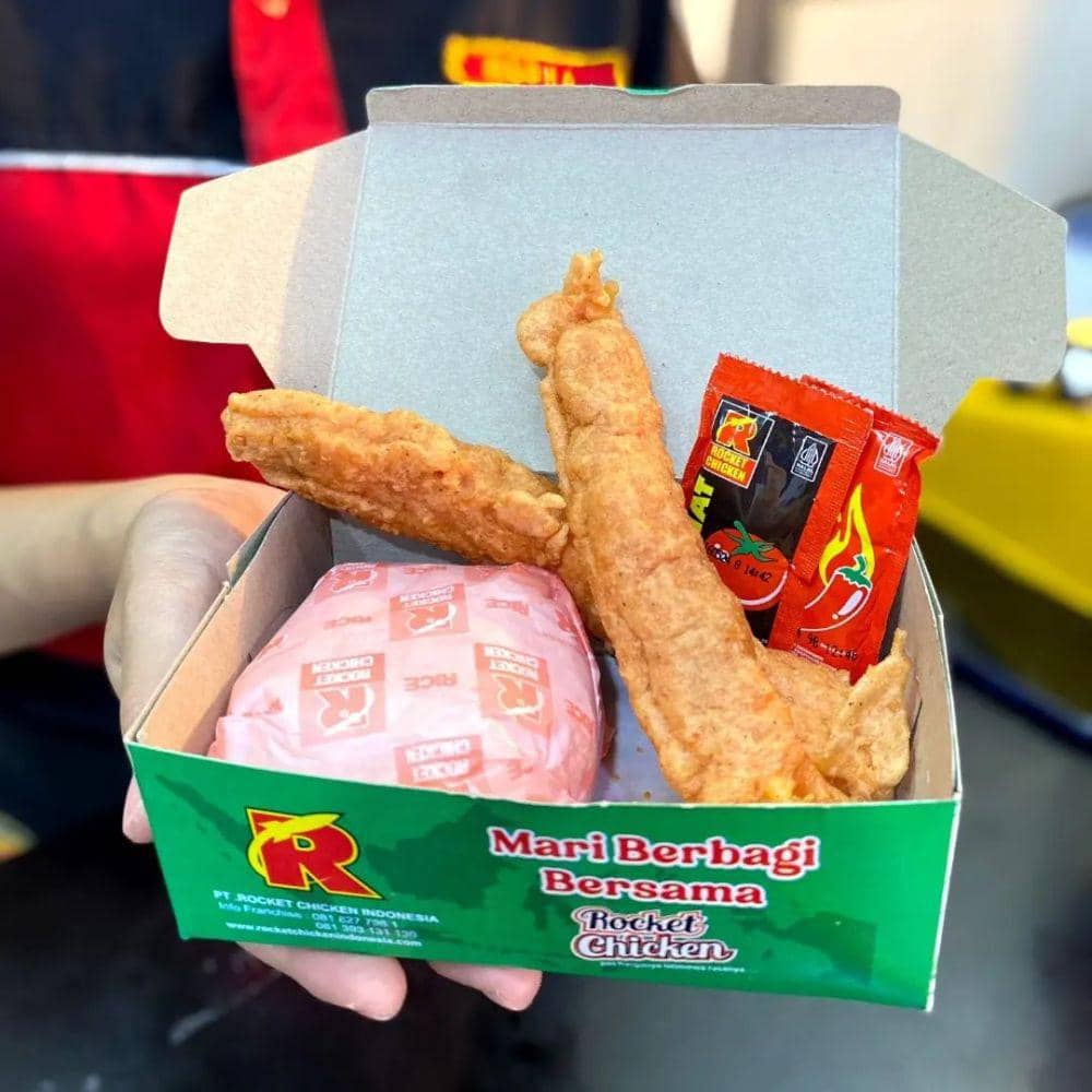 63 Daftar Menu Rocket Chicken Terbaru 2025 | IDN Times