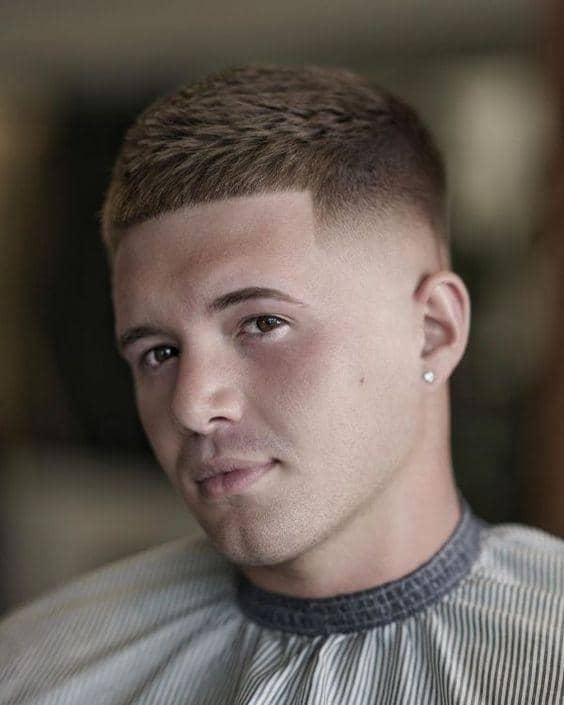 20 Rekomendasi Potongan Rambut Tipis Pria, Simpel dan Keren! | IDN Times