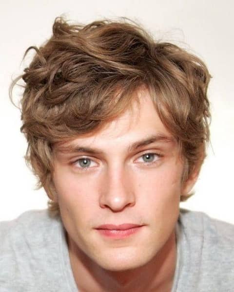 20 Rekomendasi Potongan Rambut Tipis Pria, Simpel dan Keren! | IDN Times