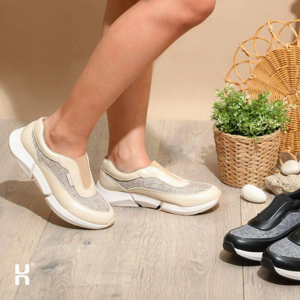 15 Rekomendasi Sepatu Slip On Brand Lokal Terbaik, Keren! | IDN Times