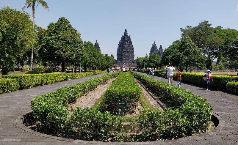 5 Spot Foto di Candi Prambanan Paling Hits, Menawan! | IDN Times