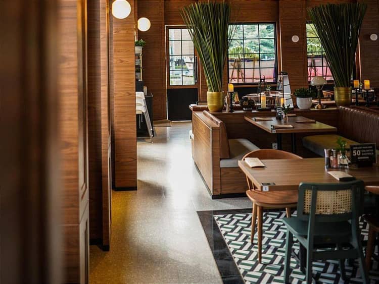 9 Rekomendasi Tempat Makan di Chillax Sudirman | IDN Times