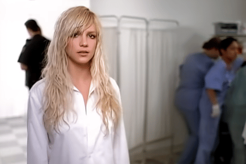 Lirik Lagu Everytime - Britney Spears dan Terjemahan | IDN Times