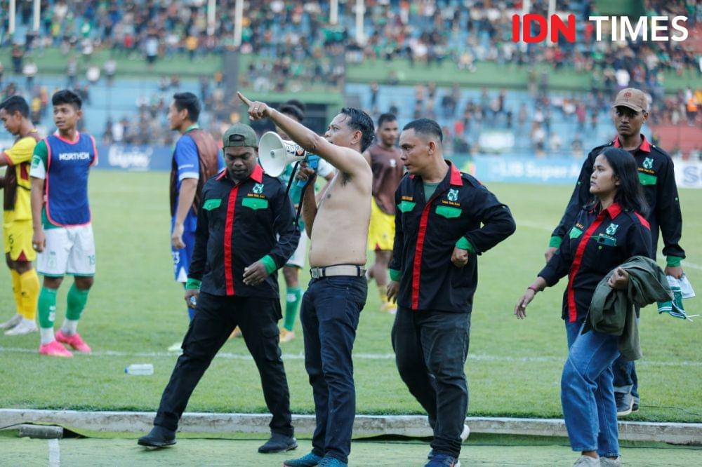 Suporter Minta Manajemen PSMS Direvolusi, Bus Pemain Diadang | IDN Times Sumut
