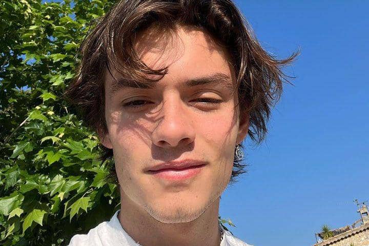 Biodata-Profil Louis Partridge, Pacar Baru Olivia Rodrigo? | IDN Times