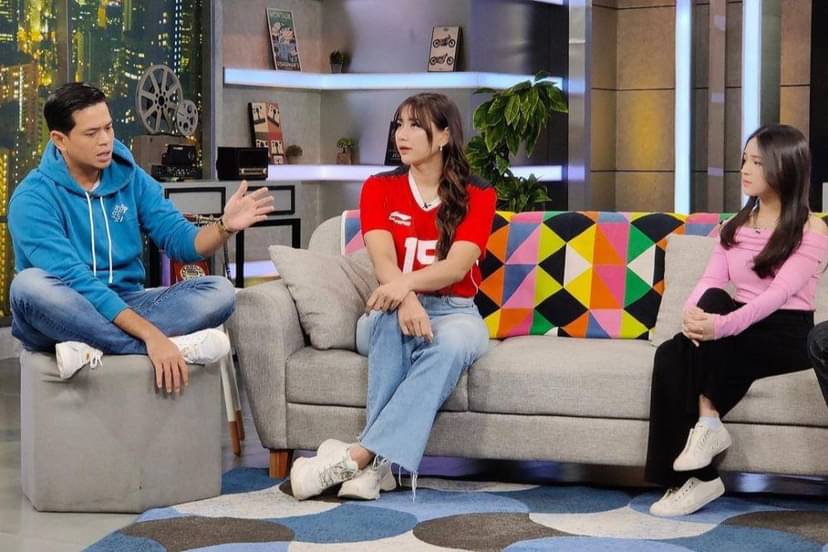 Profil Yolla Yuliana, Atlet Voli Populer yang Berprestasi | IDN Times