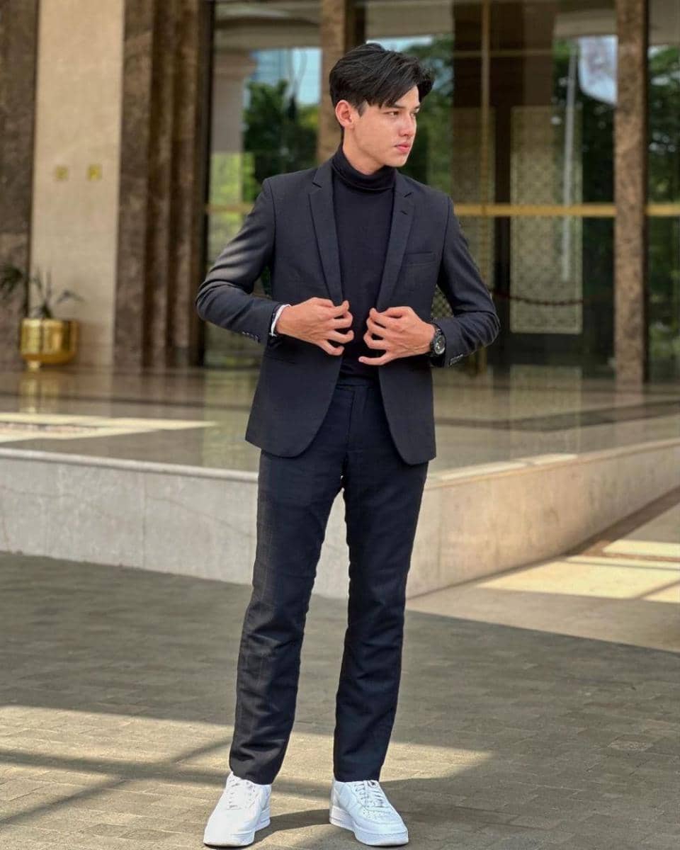 8 Foto Adzando Davema, Penyanyi Cover Lagu Religi | IDN Times Jabar