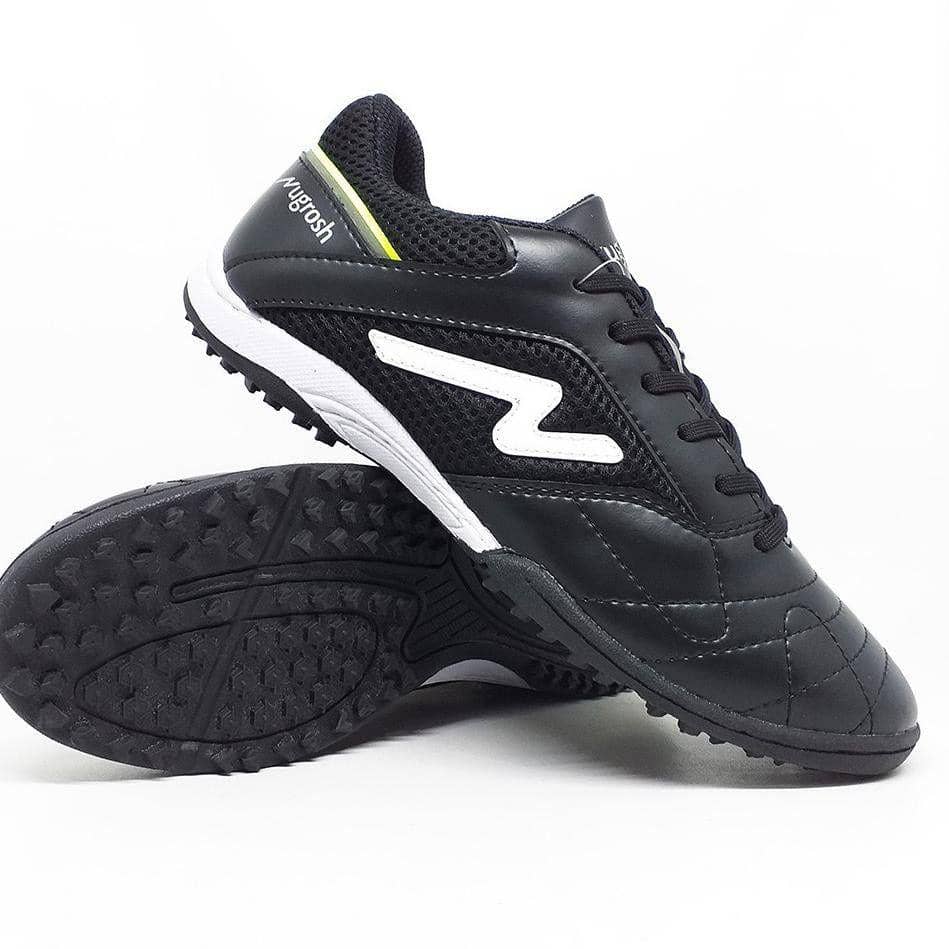 5 Rekomendasi Sepatu Mini Soccer Terbaik, Bikin Nyaman! | IDN Times