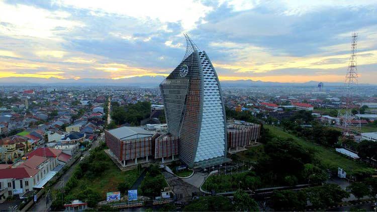 Profil Kampus Universitas Negeri Makassar (UNM) | IDN Times
