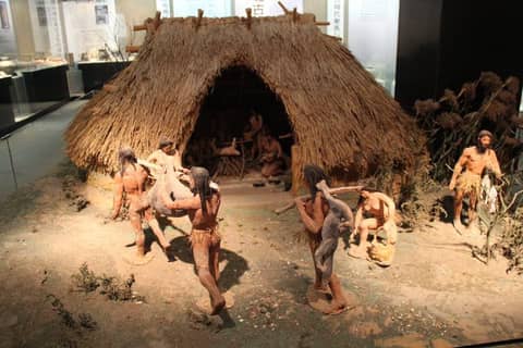 Zaman Neolitikum: Ciri-Ciri, Peninggalan, Budaya Manusia | IDN Times