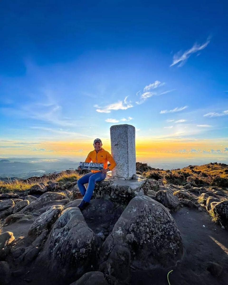 6 Puncak Gunung Tertinggi di Sulawesi Selatan, Favorit Para Pendaki ...
