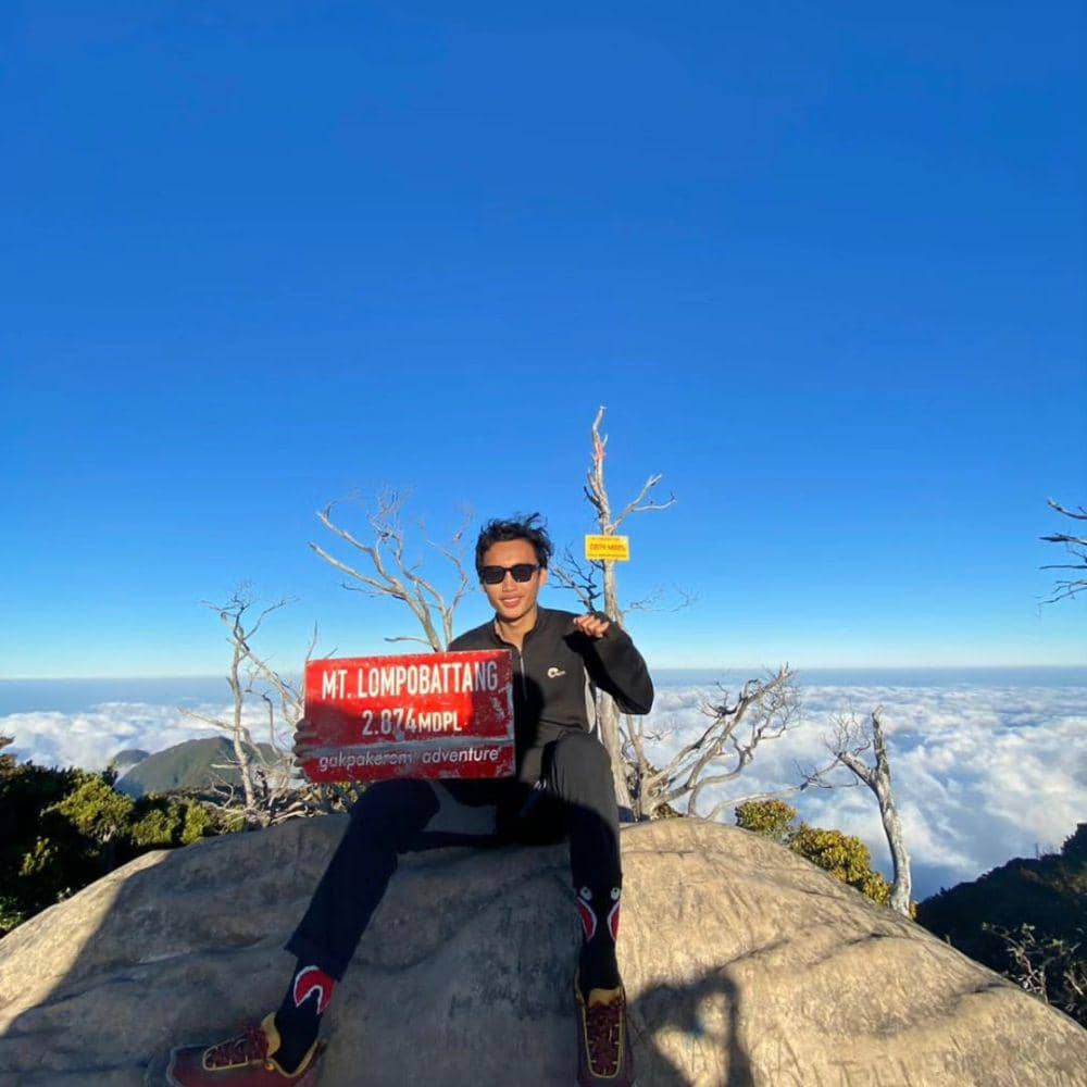 6 Puncak Gunung Tertinggi di Sulawesi Selatan, Favorit Para Pendaki ...