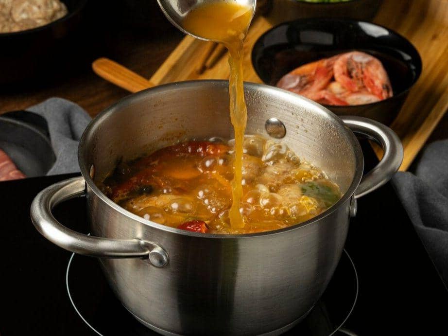 5 Tips Memasak Sup Tulang Kambing yang Gurih | IDN Times