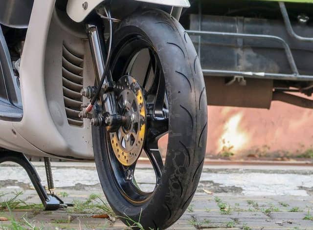 10 Ban Motor Paling Awet untuk Harian, Ini Rekomendasinya | IDN Times