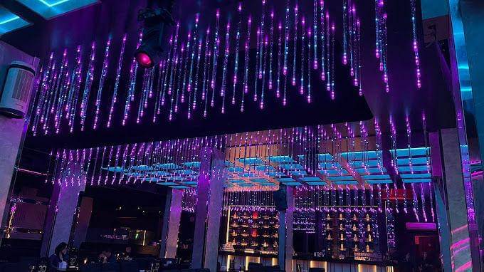 5 Rekomendasi Bar dan Lounge di PIK buat Nongkrong | IDN Times