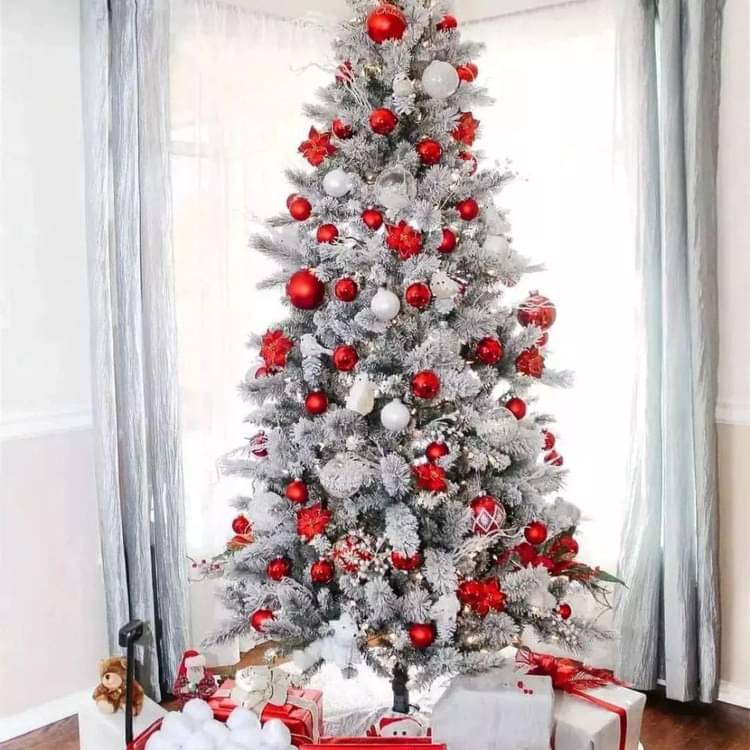 7 Rekomendasi Pohon Natal 2024, Hangatkan Suasana Keluarga! | IDN Times