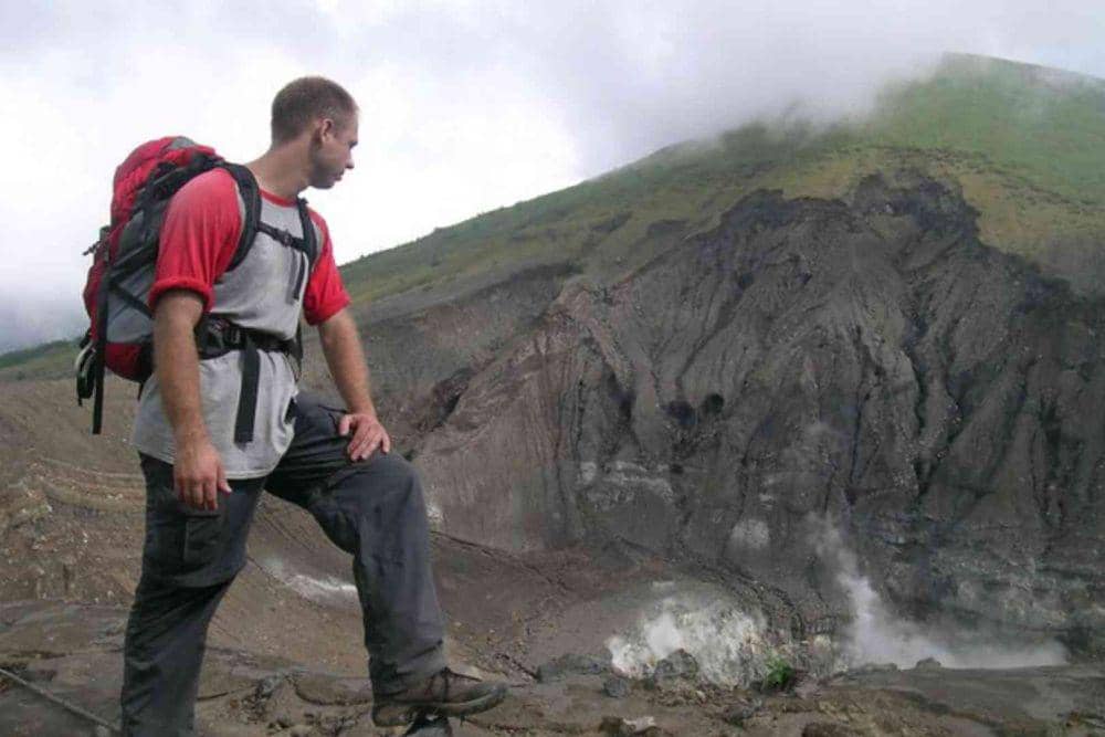 Mengenal 5 Fakta Menarik Gunung Lokon di Tomohon di Sulawesi Utara ...