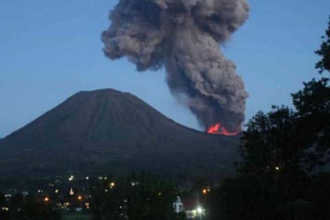 Mengenal 5 Fakta Menarik Gunung Lokon di Tomohon di Sulawesi Utara ...