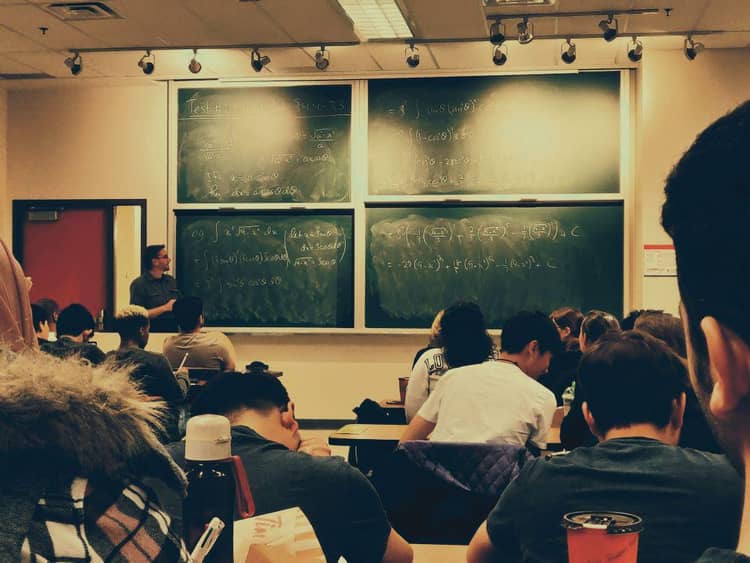 Mengenal Rumus Kalkulus Diferensial dan Integral | IDN Times