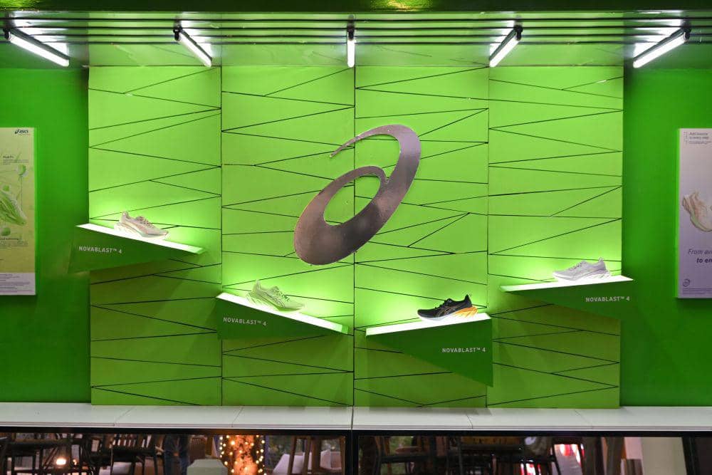 Review Sepatu ASICS Novablast 4, Nyaman untuk Lari Harian! | Duniaku.com