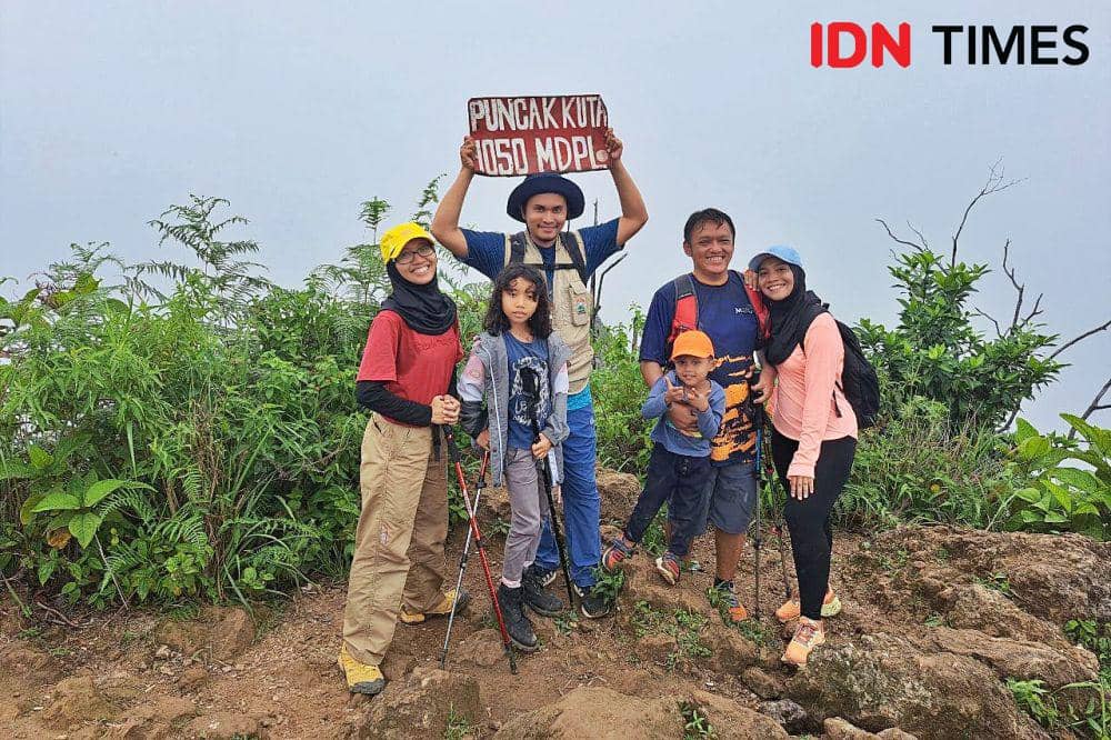 6 Hal yang Harus Diketahui Sebelum Mendaki Gunung Kuta Bogor | IDN Times
