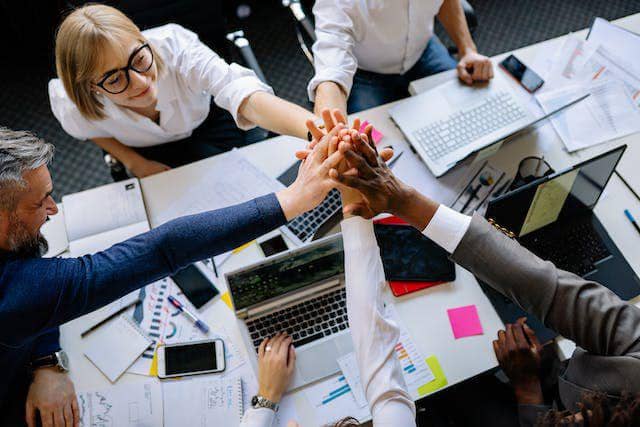 7 Manfaat Networking yang Bisa Bikin Kamu Dilirik Recruiter | IDN Times