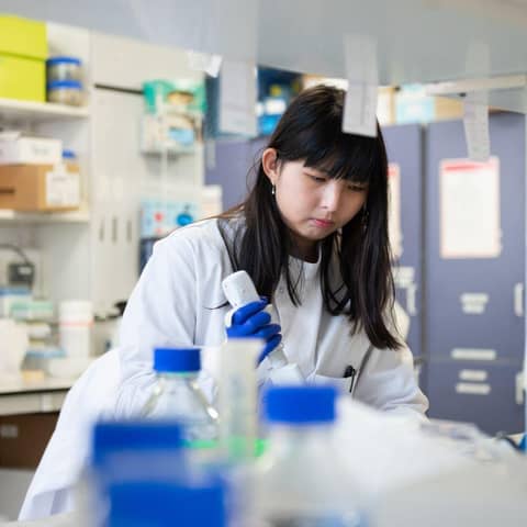 Profil Carina Joe, Penemu Vaksin yang Disebut Ganjar Pranowo | IDN Times