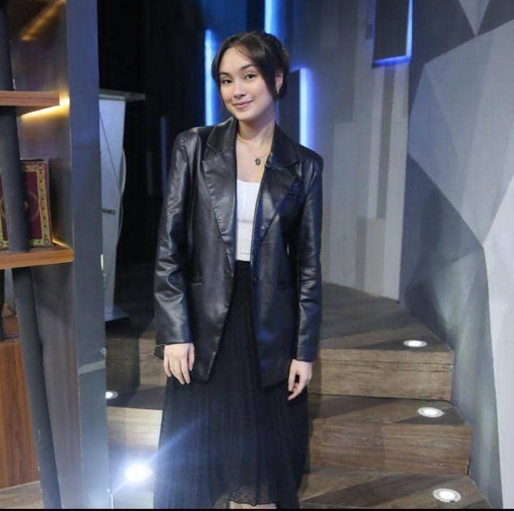 Profil dan Biodata Caitlin Halderman | IDN Times