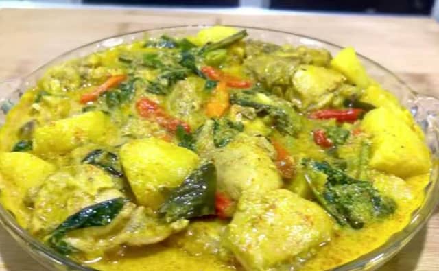Resep Ayam Tuturuga Manado, Rasa Unik Aroma Jinten dan Mint | IDN Times ...