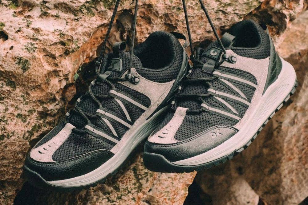 15 Merek Sepatu Lokal Terbaik dan Paling Terkenal | IDN Times
