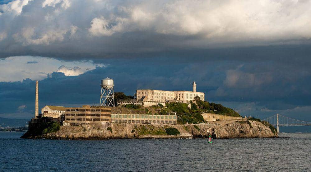 Sejarah Kelam Alcatraz, Penjara Paling Menyeramkan di Dunia! | IDN Times