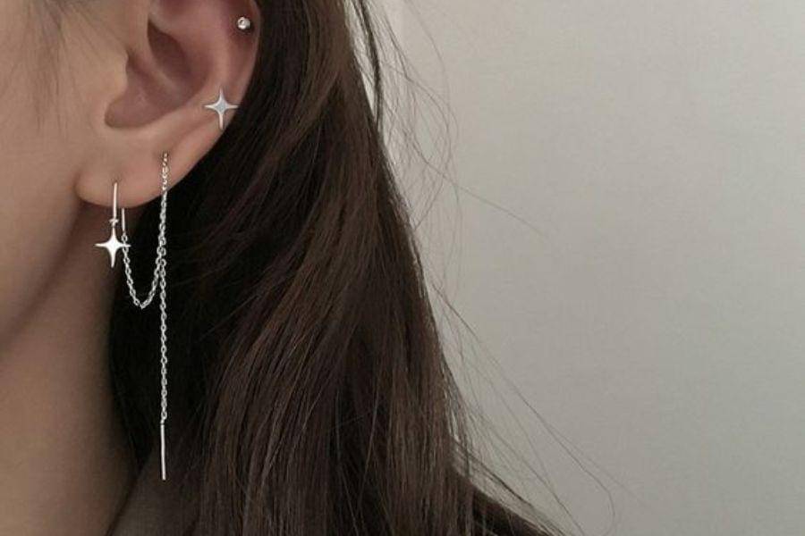 10 Letak Tindik Telinga yang Bagus, Bikin Gaya Makin Keren | IDN Times