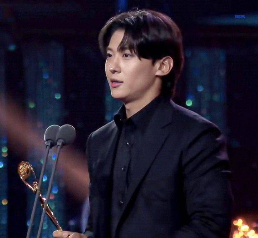 Biodata dan Profil Dex aka Kim Jin Young Single's Inferno 2 | IDN Times