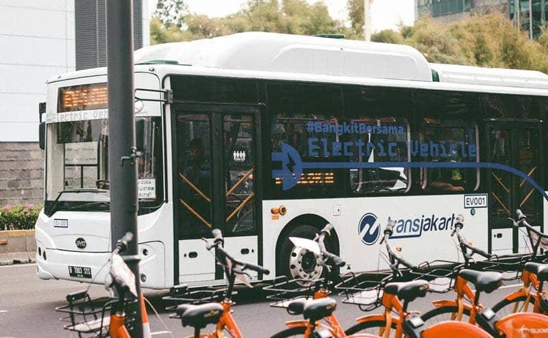 7 Pilihan Transportasi Umum ke Bandara Soekarno-Hatta | IDN Times