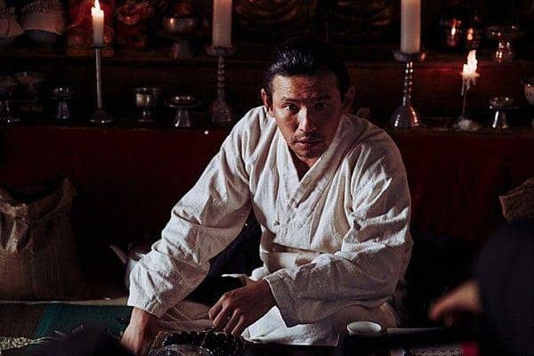 Penjelasan Ending Film The Wailing, Dukun Il Gwang Jahat? | IDN Times