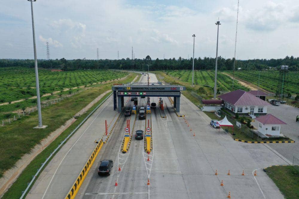 Perbedaan Lajur dan Jalur di Jalan Raya | IDN Times
