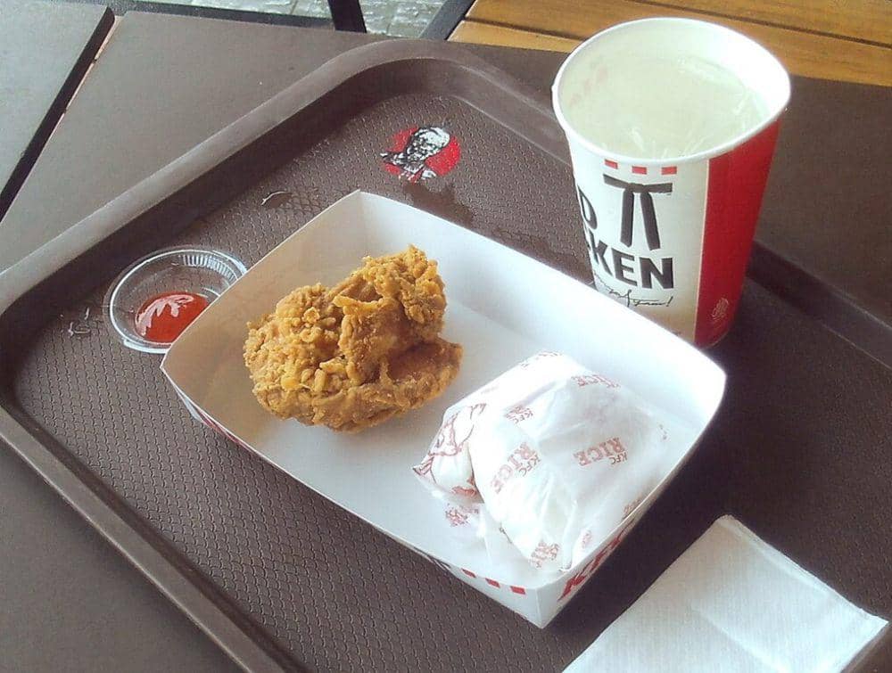 10 Tempat Makan di Rest Area KM 57 yang Wajib Dikunjungi | IDN Times