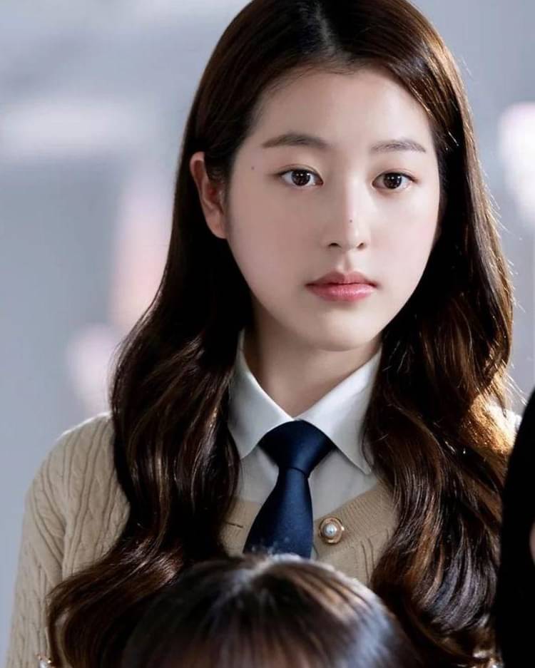 Biodata dan Profil Jang Da Ah, Kakak Wonyoung IVE | IDN Times