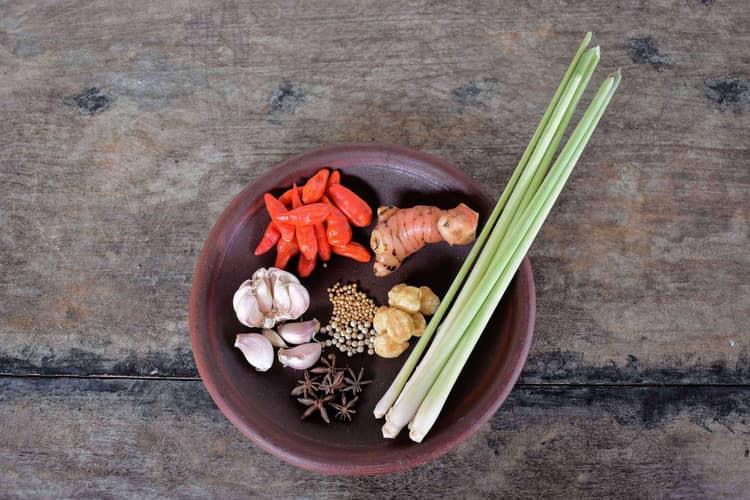 5 Rahasia Bumbu Rendang Minang agar Rasanya Khas dan Kaya Rempah | IDN ...